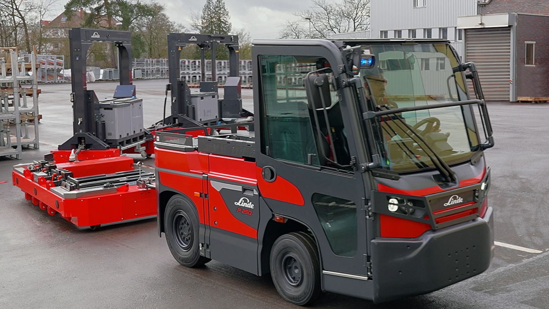 Linde material handling presenta I nuovi trattori elettrici p120-p350 e ...